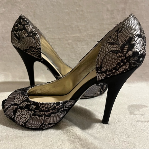 Disney | Shoes | Disney Glass Slipper Collection Limited Edition Royal ...